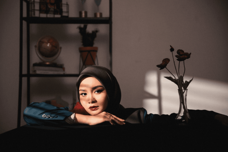 Salma Salsabil 'Berharap Pada Timur' Album Review:
